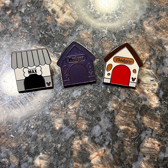 Disney | Accessories | Disney 3 Pins Dog Houses Dodger And Max And ...